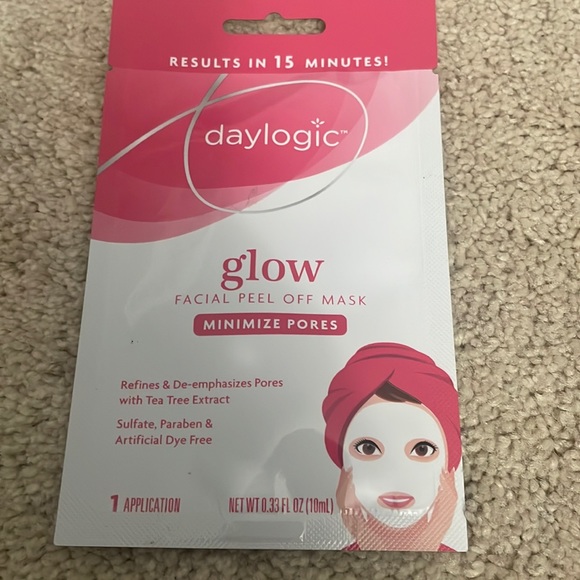 daylogic | Skincare | Daylogic Glow Facial Peel Off Mask | Poshmark